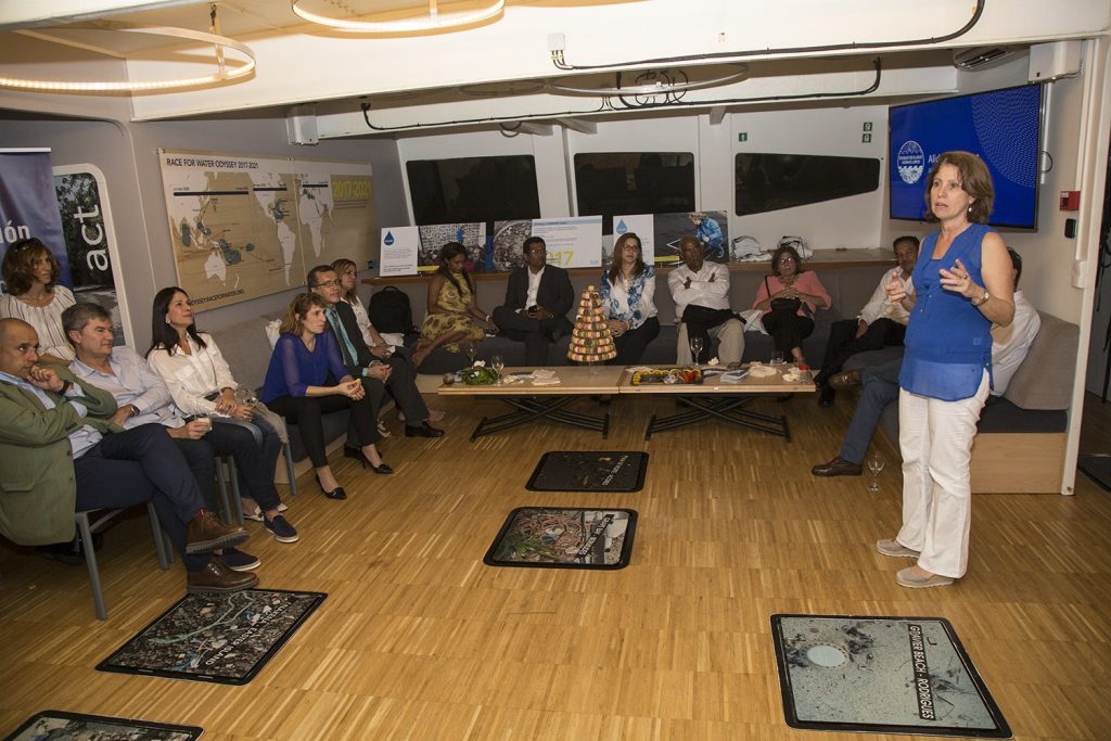 Bound for Lima in Peru - Race For Water