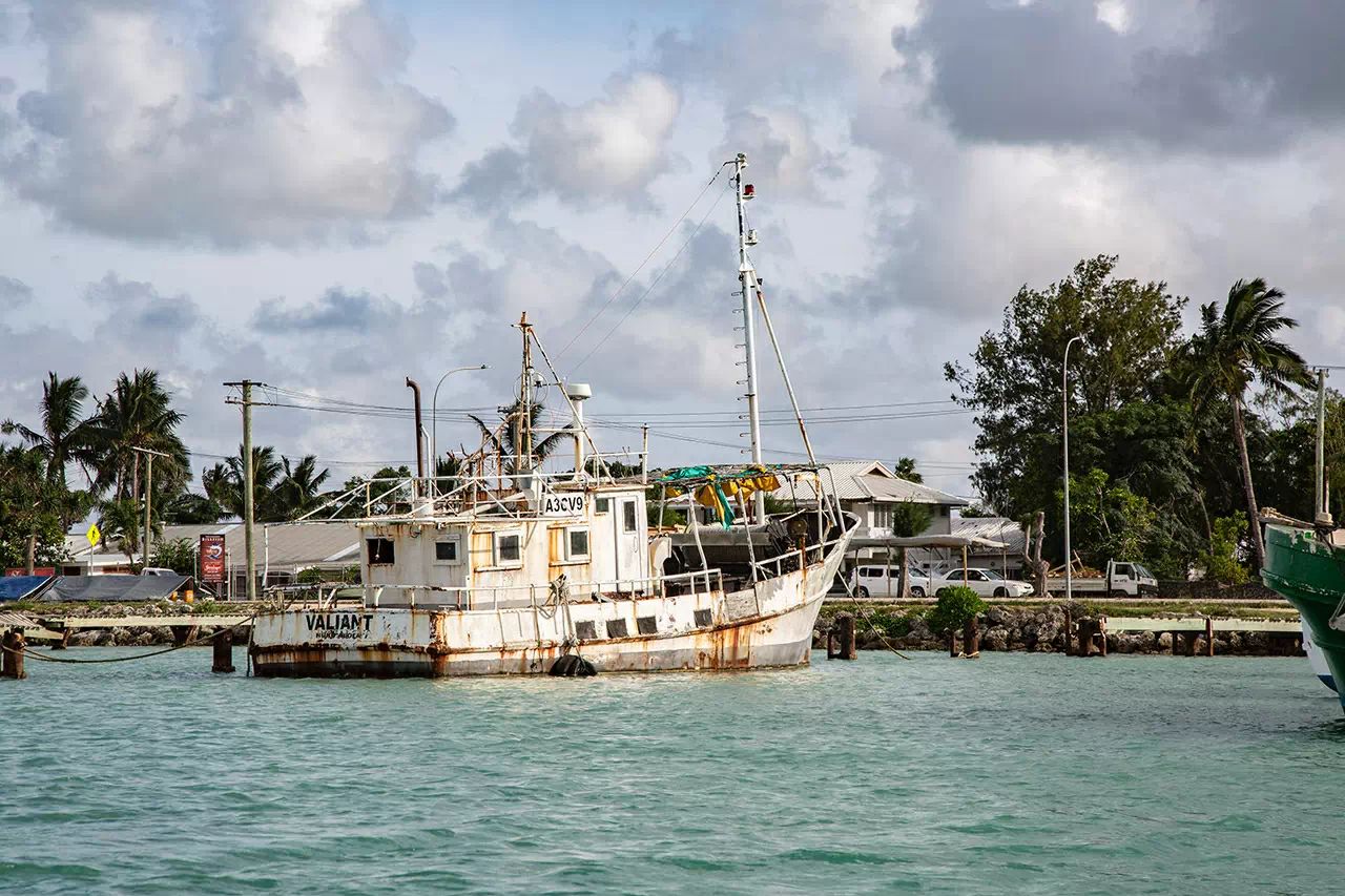 The Kingdom of Tonga opens its doors to us. - Race For Water